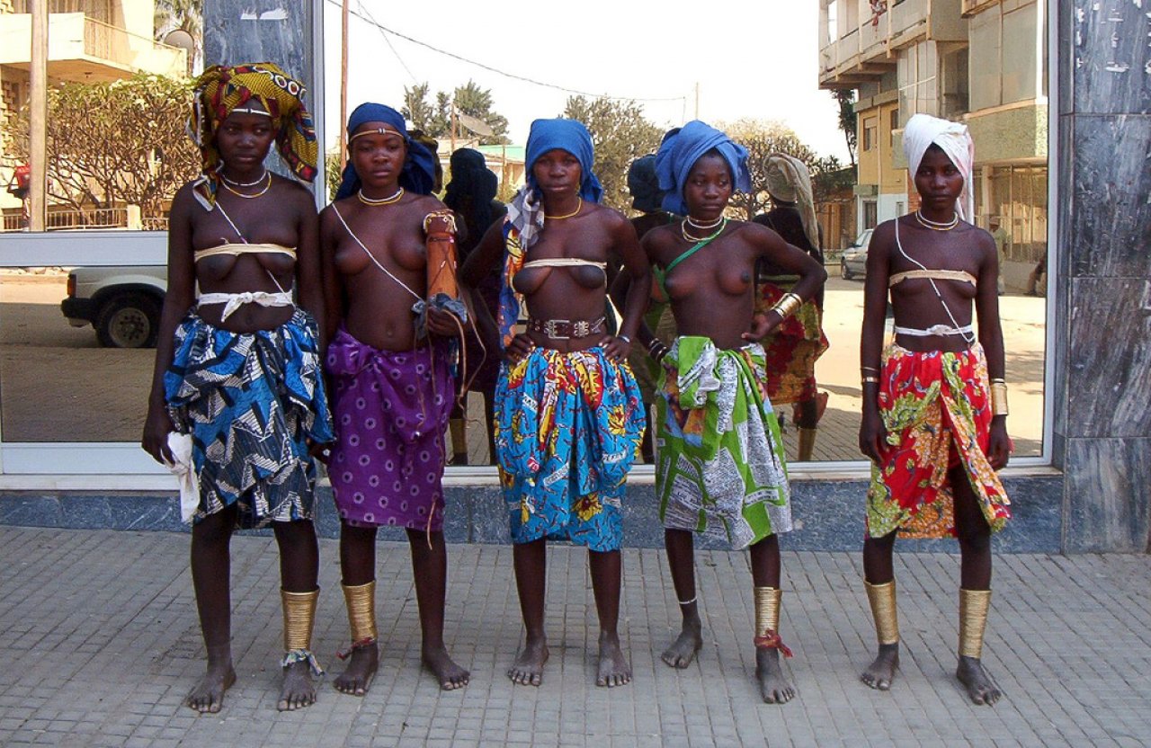 Информация об Анголе: расположение на карте, население, валюта, праздники